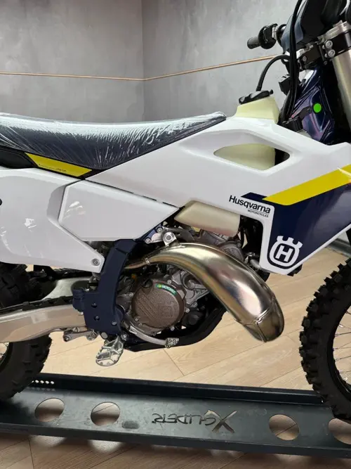 Husqvarna TE 150 for sale with pictures and more for the 2025 Husqvarna ...